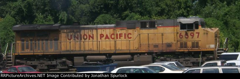 UP 6697, engineer's side